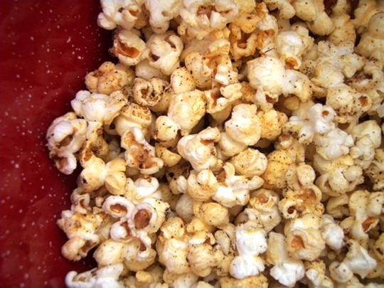 How to Make Popcorn Without a Microwave – Go Gingham